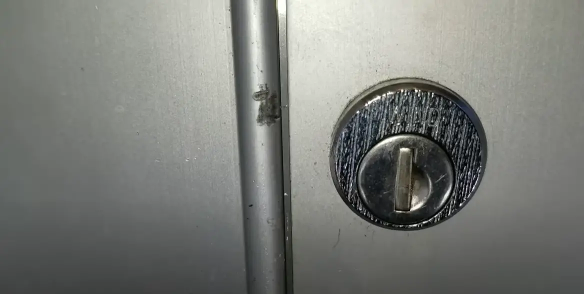 How to Open a Mailbox Without a Key? - WindChimesGuide